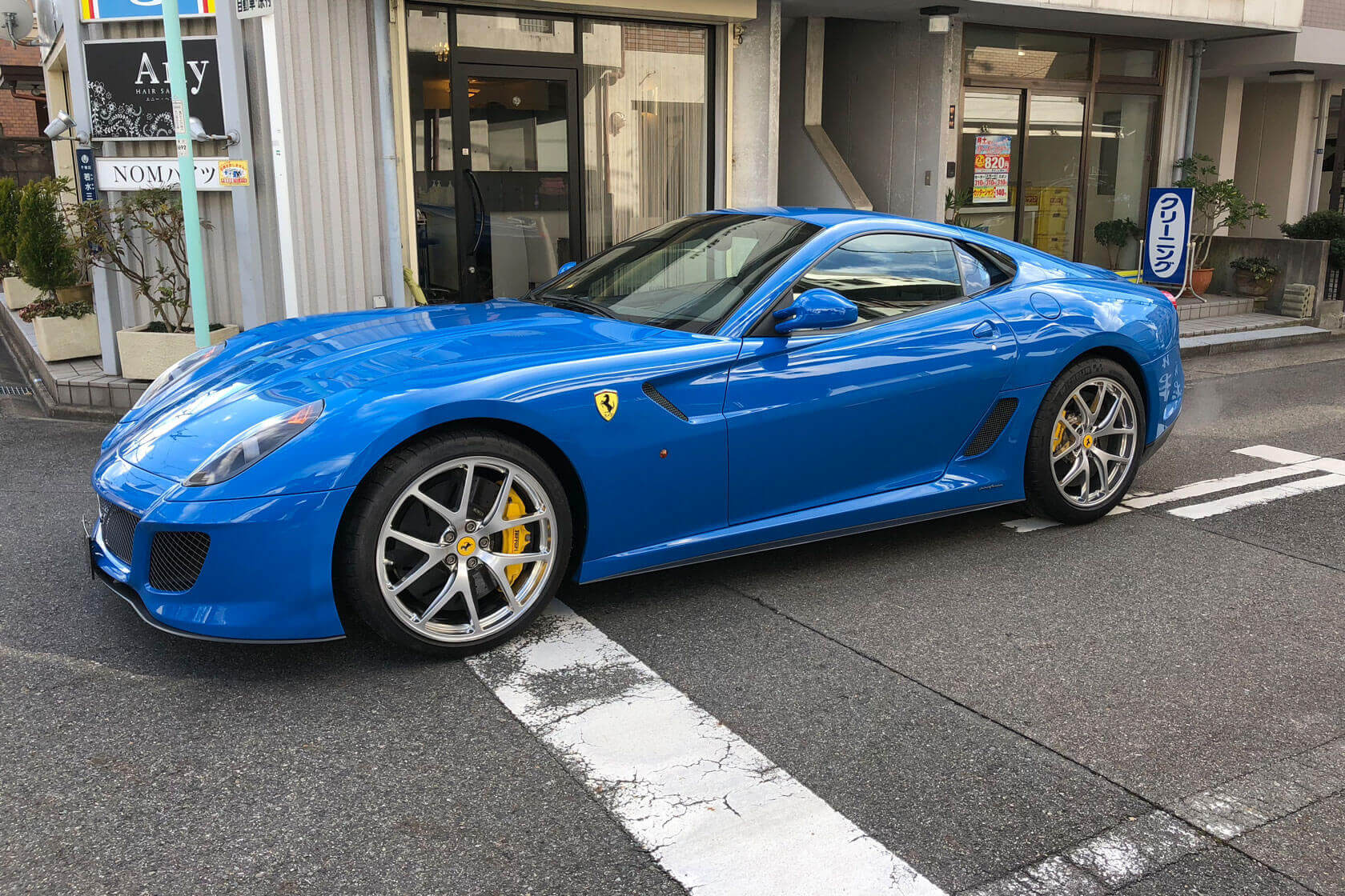 Continuing The Blue Ferrari Shades Search (Part 2 of 3) | ROSSOautomobili